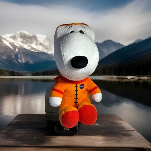 Toys | 16 Peanuts Snoopy Plush Macys Thanksgiving Parade Nasa Astronaut ...